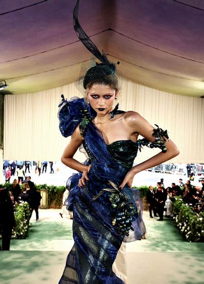 Zendaya At The Met Gala Through The Years 2015 2 Tumbex