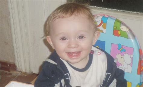 Вчора сусіди весь день чули гучний звук крику дитини Вони покликали Nоліцію Коли двері