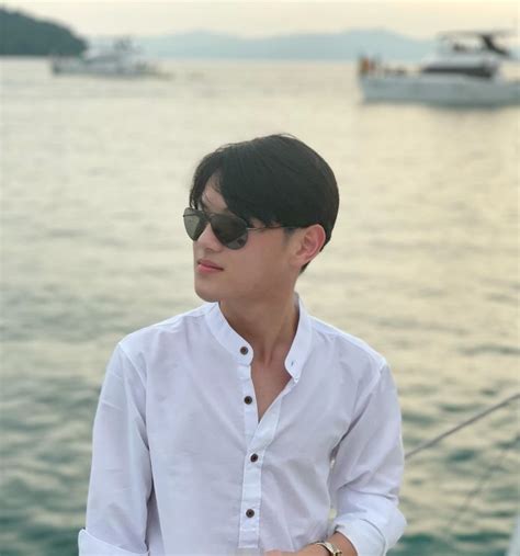 ประวัติ คิวพี ชินดนัย ทำความรู้จักนักแสดงซีรีส์วาย ที่เป็นที่พูดถึงในตอนนี้