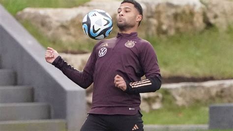 Йонатан Та е в плановете на Тен Хаг