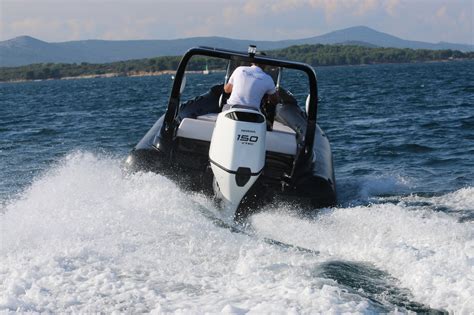 Sea Flash Boat