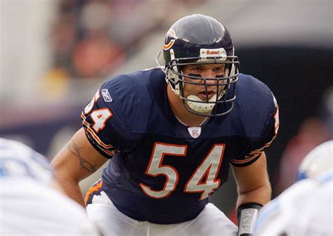 Chicago Bears Linebacker Brian Urlacher Retires From Nfl
