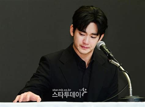 故 김새론 유족 측 “친구 8인 김수현과 미성년 시절 교제 알고 있다”