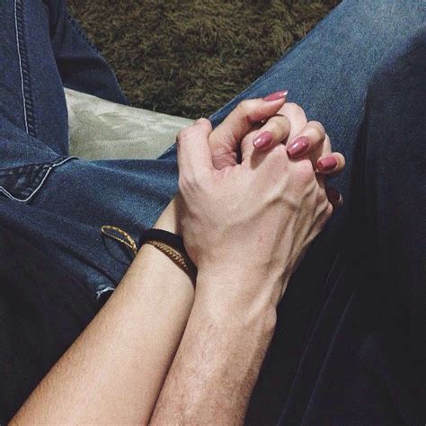 صور ايدين، اجمل خلفيات يدين حبيبين ماسكين بعض مصراوى الشامل