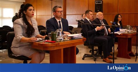 Comenzó el jury a Mariel Suárez la jueza que besó a un preso en Chubut La Opinión Austral
