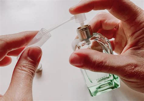 How To Decant A Perfume Grooming Wise