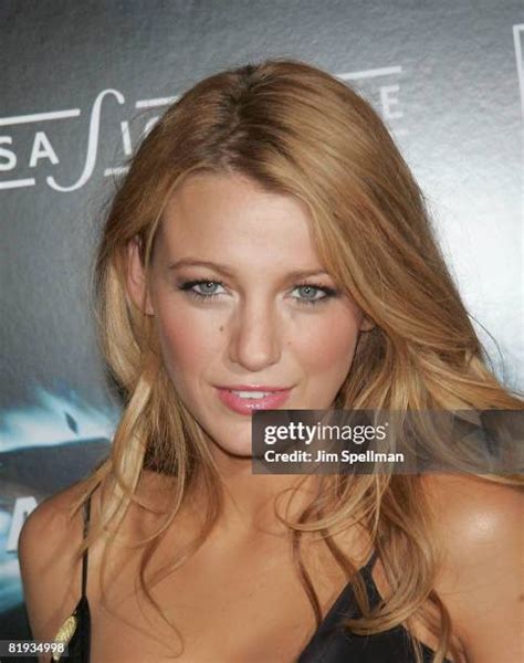 Blake Lively Headshot Photos And Premium High Res Pictures Getty Images