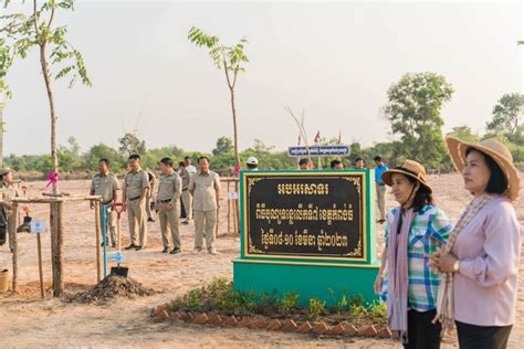 ក្រសួងទេសចរណ៍ដឹកនាំដាំដើមឈើជាង១០០ដើមក្នុងថ្ងៃទី១នៃបុណ្យទន្លេ សុីសុីថាមស៍