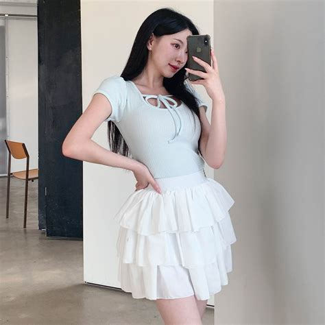 미미야 러블리슬림핏 로벨트 유넥 브릿지 스트랩 포인트 골지 슬림핏 반팔티 U넥 스퀘어넥 퍼프 리본 끈 슬림 반팔 티셔츠 티