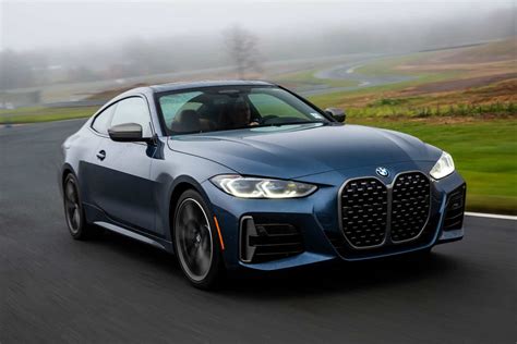 Video BMW M I Review Goes Over The Latest Tech On Offer