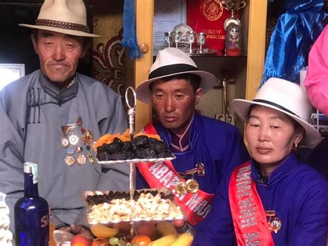 Дөргөн сумаас Аймгийн аварга малчин 5 Аймгийн алдарт уяач 3 тодорлоо E Mn