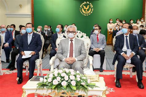 ព្រឹក ថ្ងៃទី១៥ ខែមិថុនា ឆ្នាំ២០២០ នៅទីស្តីការក្រសួងសេដ្ឋកិច្ចនិងហិរញ្ញវត្ថុ ឯកឧត្តមបណ្ឌិត វង្ស