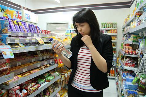 Contoh Gambar Kegiatan Produksi Distribusi Dan Konsumsi Berbagai Contoh