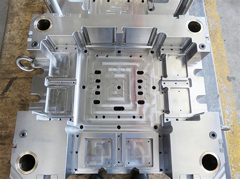 The Difference Between Mold Base And Mold Ruifengda