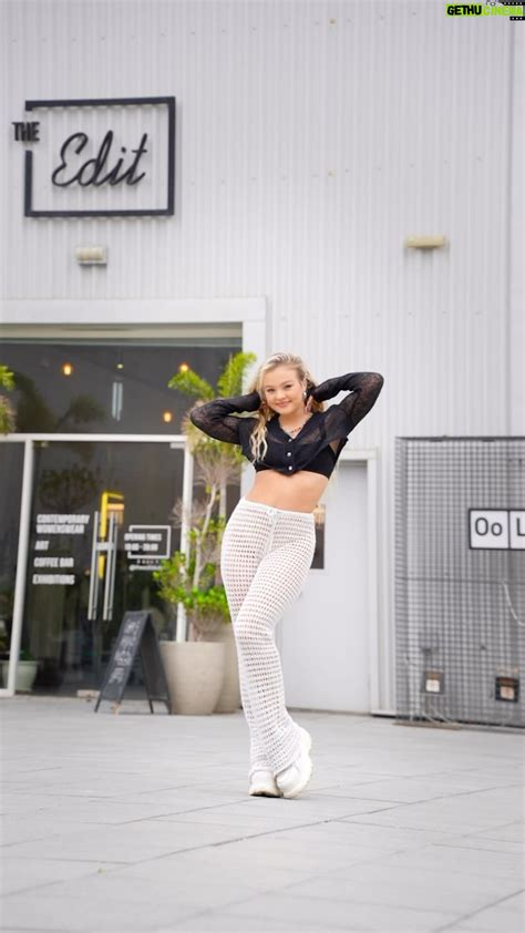 Sofya Plotnikova Instagram I Stole Cupids Arrow So I Can Steal Your