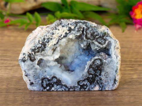 Trancas Geode Polished Cut Base Crystal Natural Sparkly Trancas