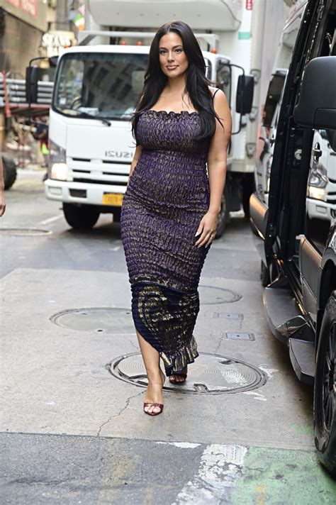 Ashley Graham Style Clothes Outfits And Fashion CelebMafia