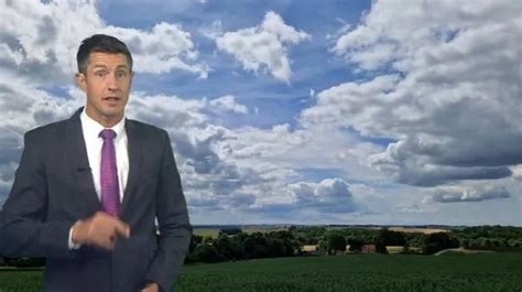 Bbc News Host Makes Mortifying Blunder Live On Air While Thinking Mic