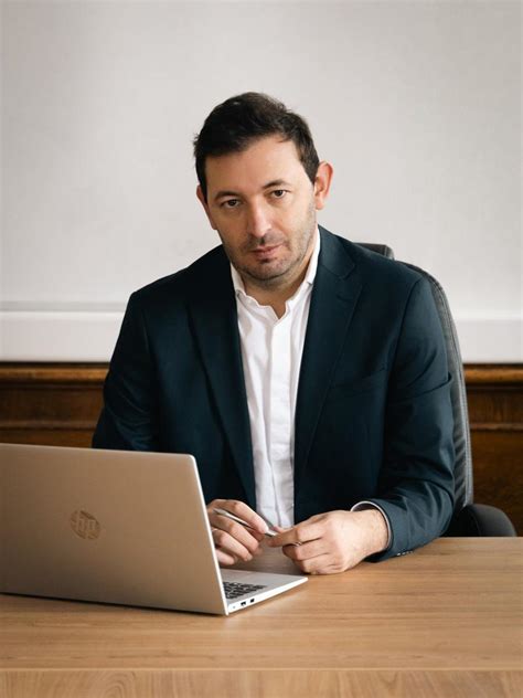 Никола Барбутов Администрация на Столичната община Портал на Столичната Община Портал на