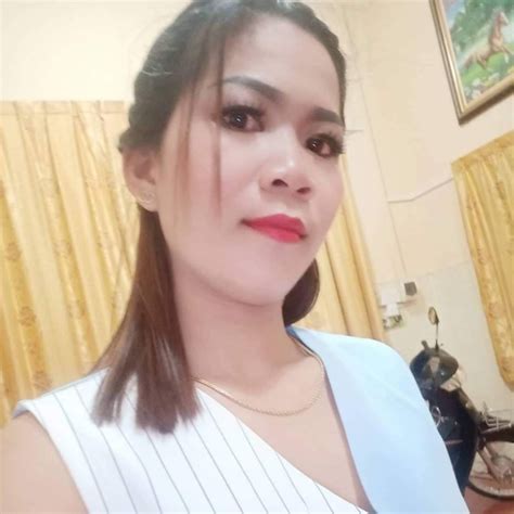 ឆ្ញាញ់ណាស់ ឆ្ញាញ់ណាស់ Added A New Photo