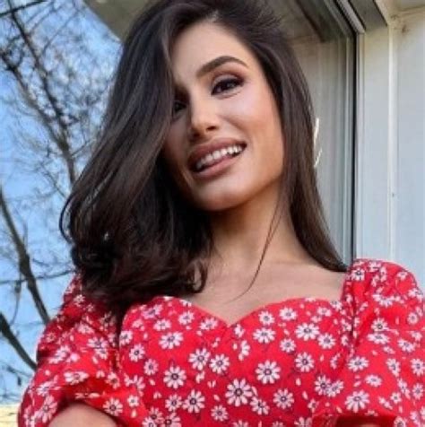 Красивата булчинска рокля на Александра от Ергенът Снимки За Жената