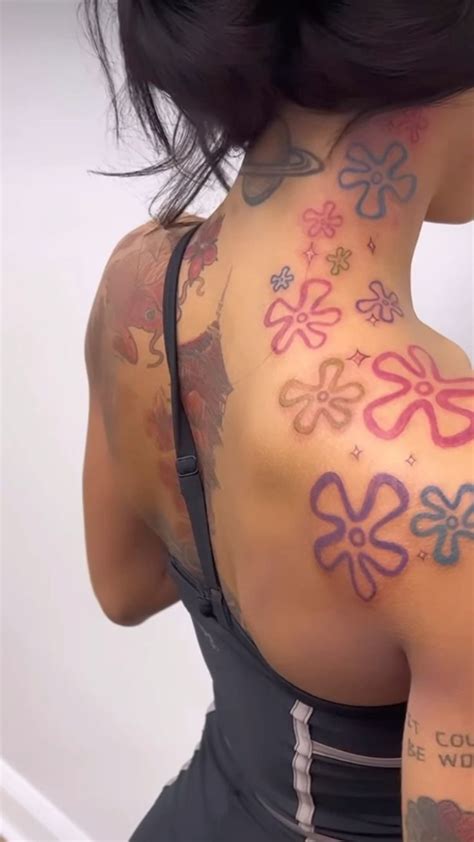 Coi Leray New Tattoo 🤭 Neck Tattoo Tattoo Fonts Butterfly Tattoo