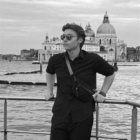 Robert Rozman Facebook Instagram And Twitter On Peekyou