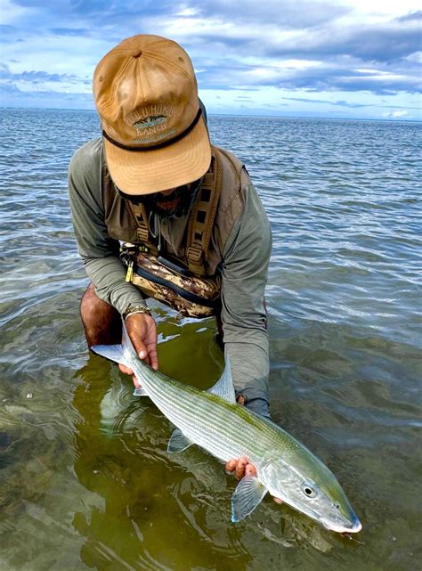 モロカイに銀幽を追う Chasing Silver Ghosts On Sacred Flats Silver Ghost Casting Club