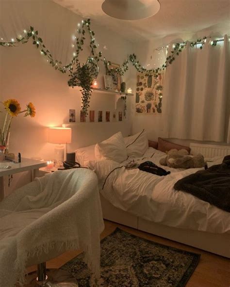 Calm And Clean Room Decor Inspo Bedroom Interior Bedroom Makeover