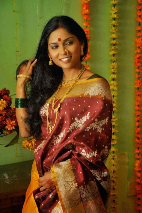 Usha Jadhav Looking Hot In Saree Amazing Maharashtra