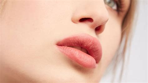 The Era Of Nude Lipstick Is Over Now Were Talking About Your Lips But