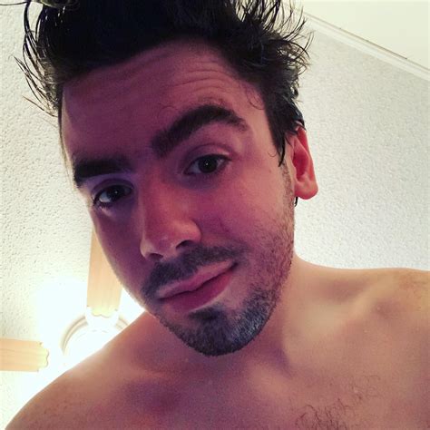 This Might Be My New Favorite Selfie Angle R Gaybrosgonemild