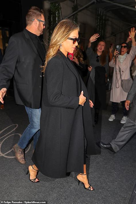 Ok “ქალი რომელიც 54 წლის ასაკში ქირურგიული ჩარევების გარეშეც ლამაზია” როგორ გამოეხმაურა