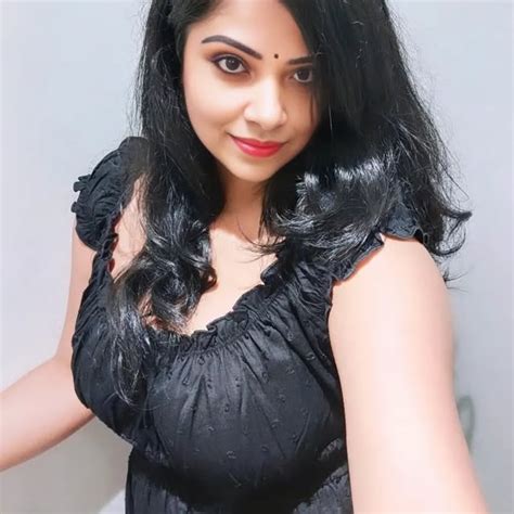 Anamika Mukherjee (Tina) (@anamiika.mukherjee) • Threads, Say more