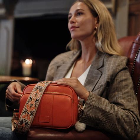 Pom Pom London Original Plus Leather Crossbody Bag In Orange Spice