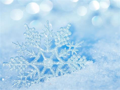 Disney Frozen Snowflake Wallpaper