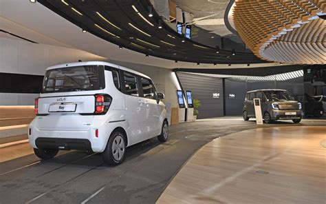 기아 얼굴 바꾼 더 뉴 레이 출시전 좌석 풀 플랫 가능 전자신문