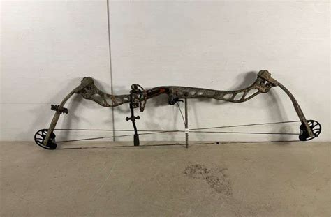 BowTech Constitution Compound Bow 45 Hash Auctions