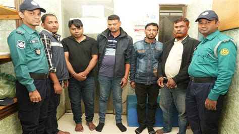 র‍্যাব পরিচয়ে দুর্ধর্ষ ডাকাতি গ্রেফতার ৫