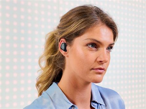 Breggz Zohn 1 The Custom Fit Wireless Earphones Stealing The Show At