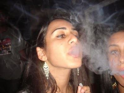 Beautiful Hd Images Indian Girls Smoking Style