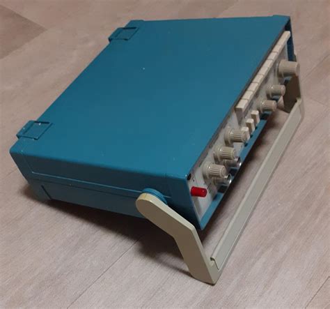 Rozmítaný funkční generátor Tektronix CFG Aukro