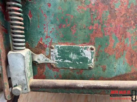 Yard Thatching Machine Smith Sales Co Auctioneers