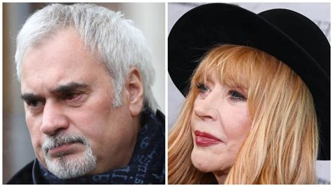 Песни Пугачевой и Меладзе сняты со всех радиостанций России K News