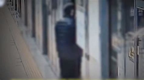 지하철역에 홀로 남겨진 치매 노인극적으로 찾은 순간