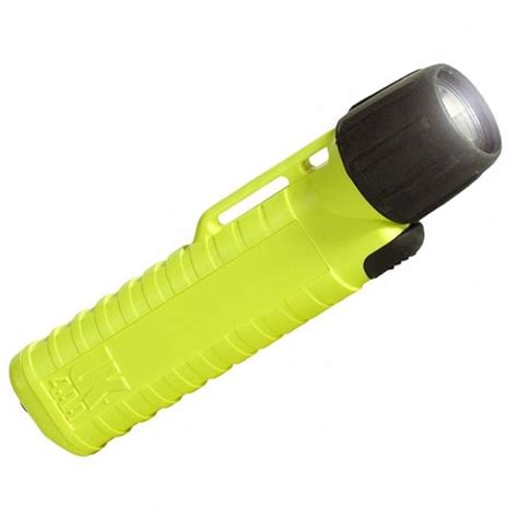 Underwater Kinetics 4 Aa Xenon Flashlight