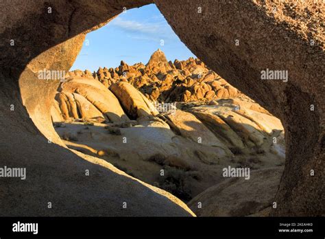 Mobius Arch Granite Arch Alabama Hills Lone Pine Usa California