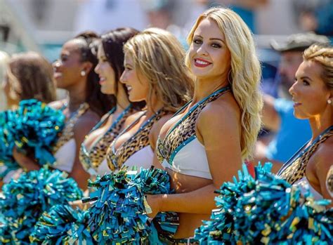 Nfl Cheerleaders Week 3 Nfl Cheerleaders Cheerleading Nfl