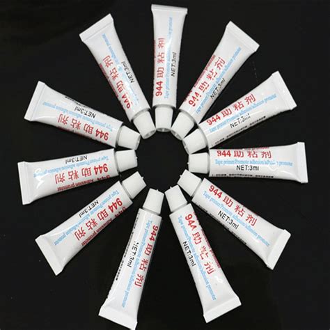 Issued Adhesion Promoter 3ml Toothpaste Type Car Window Soft Chin Tail