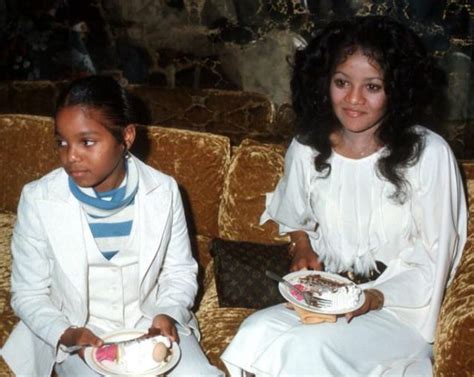 Lovely Pics Of La Toya Jackson Together With Her Young Sister Janet